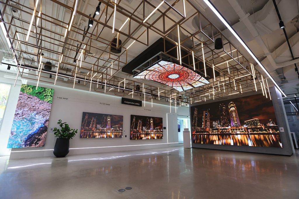 Samsung โชว์เคสนวัตกรรมจอภาพยิ่งใหญ่ Samsung Southeast Asia Display ...
